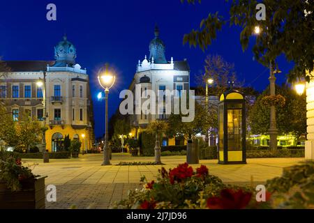 Night view of Debrecen Stock Photo - Alamy