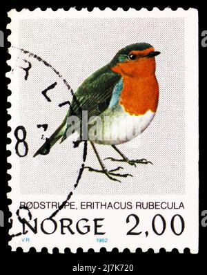 Robin (Erithacus rubecula). Russia, Moscow Stock Photo - Alamy