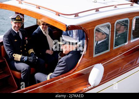 Oslo 20220509. King Harald, Queen Sonja and Crown Prince Haakon on a ...