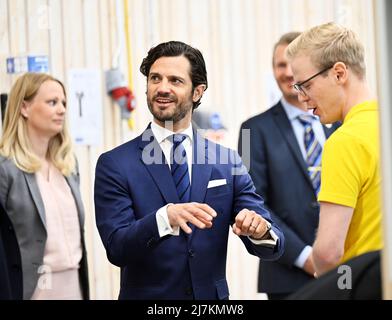 Prince Carl Philip visits the Epic Innovation & Technology Center at ...