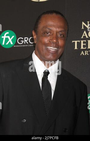 LOS ANGELES - JUN 22: Nathan Purdee at the 2014 Daytime Emmy Awards ...