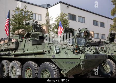 Soldiers with the 2d Cavalry Regiment train on the VMAX and VROD ...