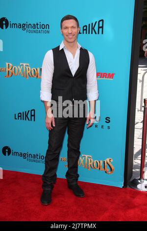 LOS ANGELES - SEP 21: Travis Knight at the "The Boxtrolls" Los Angeles ...
