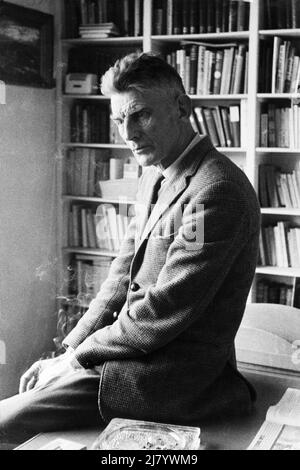 Samuel Beckett, Playwright, 1964 Stock Photo - Alamy