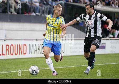 WAALWIJK - (lr) Justin Hoogma of Heracles Almelo, Stijn Bultman of ...