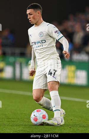 Phil Foden #47 of Manchester City in the pregame warmup session during ...