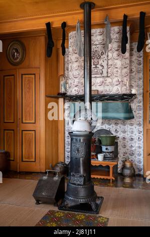 The interior of a traditional Dutch cottage at Volendam Stock Photo - Alamy