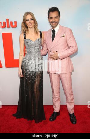 EUGENIO DERBEZ and SAMARA WEAVING in THE VALET (2022), directed by ...