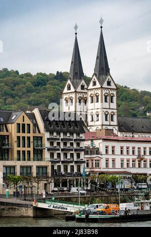 Scenic towns dot the riverbanks of the Middle Rhine in Germany Stock ...