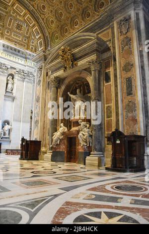 Monument to Pope Benedict XIV, St. Peter's Basilica, Vatican City, Rome ...