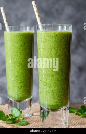 Green pear and watercress smoothie Stock Photo - Alamy