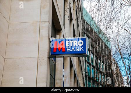 Metro bank Metrobank London Stock Photo - Alamy