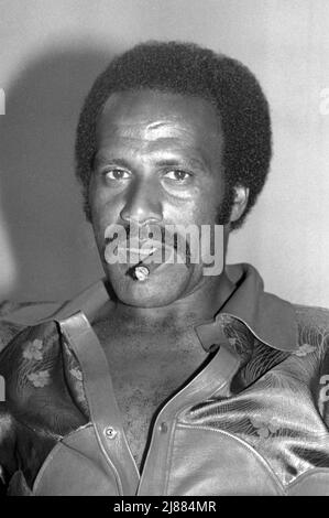 Fred Williamson at the 2nd Annual United High Blood Pressure Foundation ...