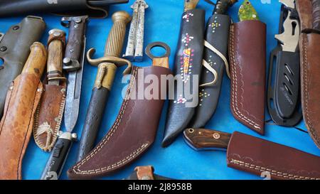 Cold steel weapons - Bayonets, dirks, daggers, stilettos, cutlasses ...