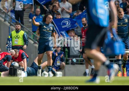 James Lowe of Leinster celebrates during the BKT United Rugby ...