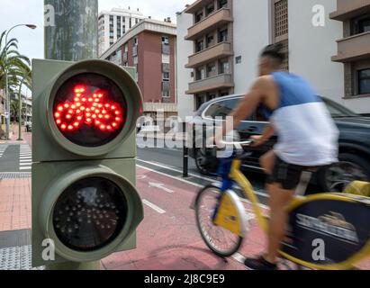 red city bike fast lane Stock Photo - Alamy