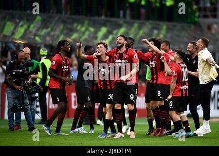 Players of Ac Milan celebrates at the end of the Serie A match beetween ...