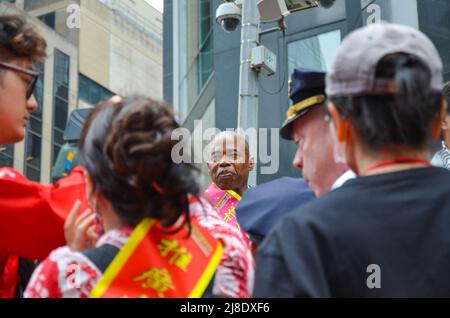 Mayor Eric Adams participates in 106th Veterans Day Parade marking 250 ...