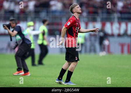 Alexis Saelemaekers of AC Milan celebrates after scoring first goal ...