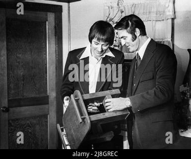 JIM TWINS; Heredity vs environment.. Twins separated shortly after ...