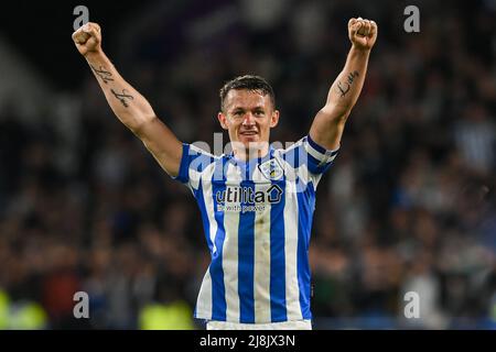Jonathan Hogg #6 of Huddersfield Town celebrates his goal to make it 0 ...