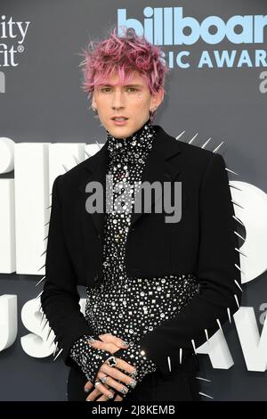Machine Gun Kelly attends the 2022 American Music Awards at Microsoft ...
