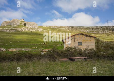 Monasterio de Rodilla Stock Photo - Alamy