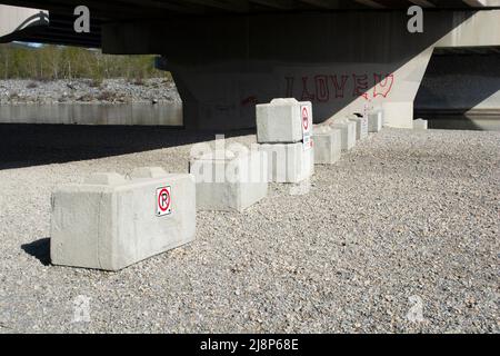 Cement Block Barriers at River Park - Overpass Stock Photo - Alamy