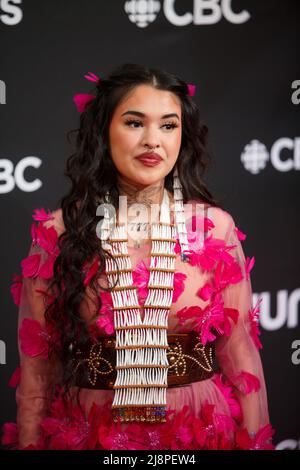 Tia Wood stuns on the Red Carpet at the 2022 Juno Awards in Toronto ...