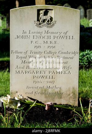 Grave of Enoch Powell at Warwick Cemetery, Warwick, Warwickshire ...