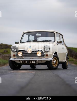 BMC Austin Morris MIni Cooper S - Vintage press car advertising Stock ...