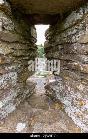 The ramparts of Totnes Castle, Devon, England Stock Photo - Alamy