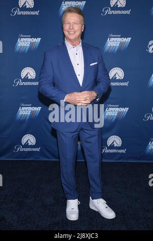 Phil Simms attends the Paramount Upfront 2022 Blue Carpet on May 18 ...