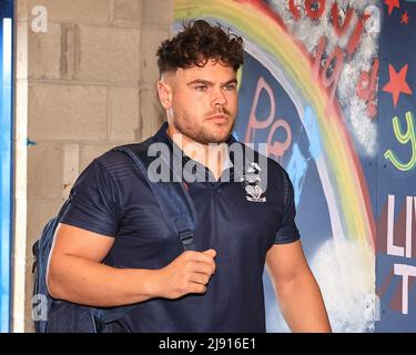 Joe Philbin of Warrington Wolves arrives ahead of the Betfred Super ...