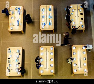 Overhead view of computer terminals in Grand Central Terminal Stock ...