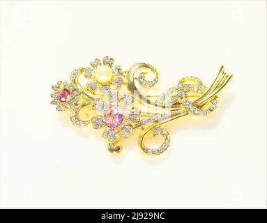 Flower brooch pin vintage costume jewelry fashion accessory woman ...