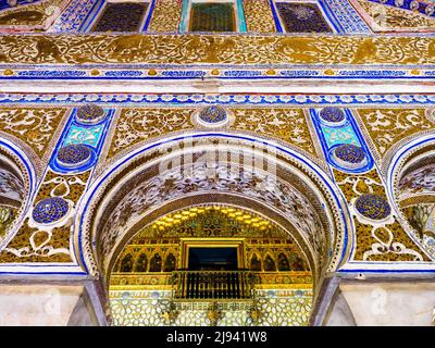 Mudejar decorations in Salon del Techo de Carlos V (Charles V ceiling ...