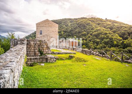 Castle of Ragogna at Tagliamento River Stock Photo - Alamy