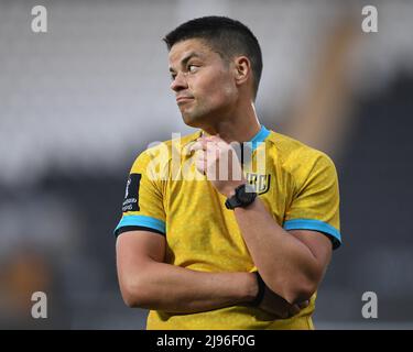 Referee Chris Busby during the game Stock Photo - Alamy