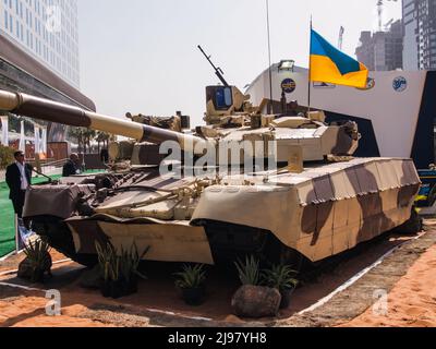Ukrainian main battle tank T-84 Oplot Stock Photo - Alamy
