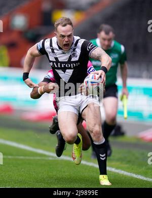 Adam Swift (21) of Hull FC celebrates his try Stock Photo - Alamy