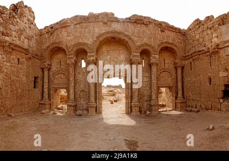 North gate Rasafa Syria Stock Photo - Alamy