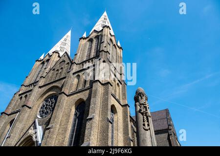 Deutschland, NRW, Solingen, römisch-katholische Pfarrkirche St. Clemens ...