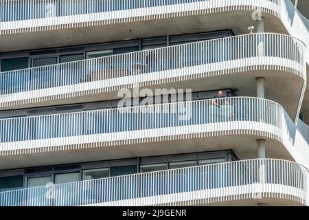 Worthing, May 17th 2022: Bayside apartment block Stock Photo - Alamy
