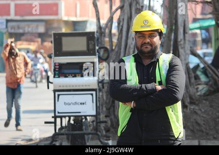 septic tank cleaning machine operator Stock Photo - Alamy