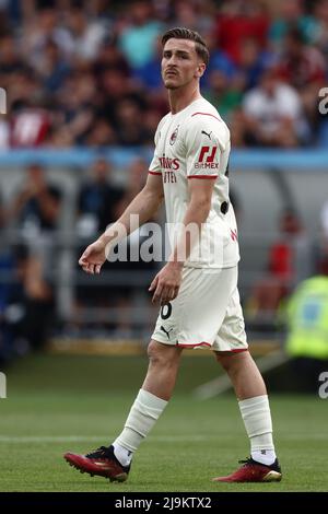 Alexis Saelemaekers of AC Milan looks on during the Serie A football ...