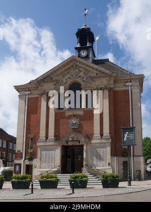 Henley Town Hall in the market square in Henley-on-Thames town centre ...