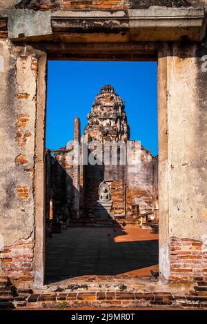 wat phrasi rattana mahathat, ruin temple in Lopburi, Thailand Stock ...