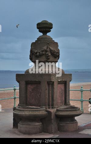 portobello beach promenade edinburgh Stock Photo - Alamy