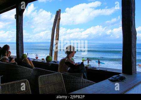At the SandBar at Batu Bolong beach in Canggu, Bali, Indonesia Stock ...